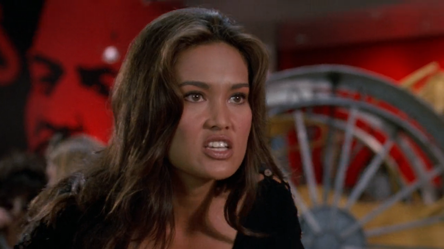 Cassandra From 'Wayne's World': Awful Girlfriend