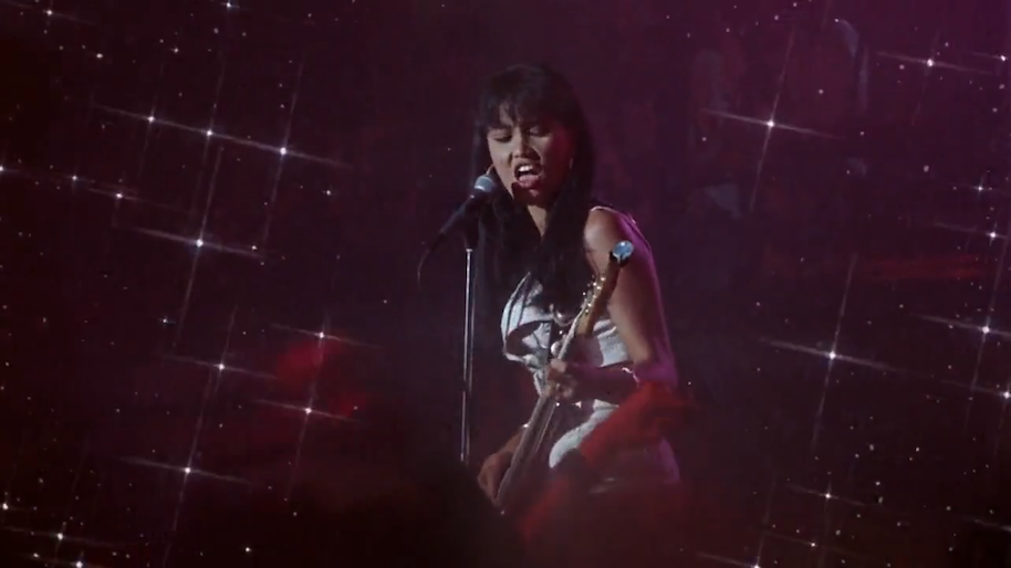 Cassandra From 'Wayne's World': Awful Girlfriend
