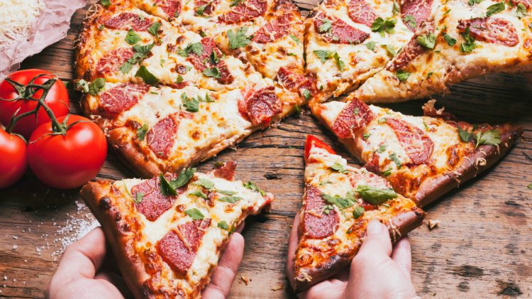 You Can Earn $1,000 A Day As A Pizza Taste Tester - Mandatory