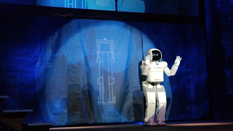 AI Bot Learns To Do Stand-Up From Watching Comedy - Mandatory