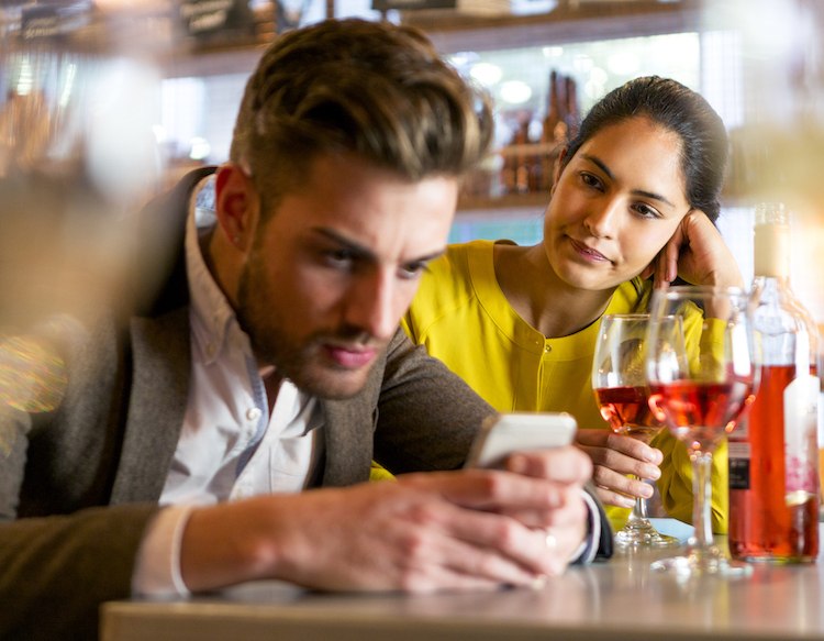 Honest Timeline: Your First Tinder Dating Experience