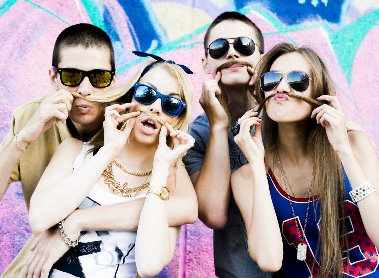 The 11 Absolute Worst Types of Friends You Have Right Now