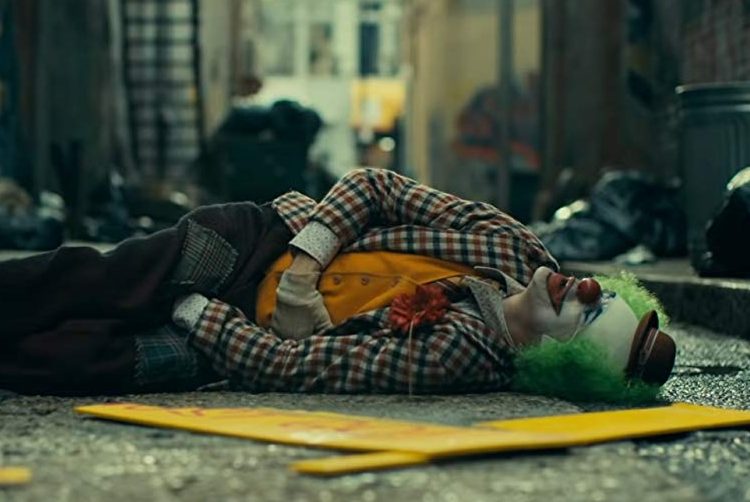 8 Genius 'Joker' Fan Theories to Help You Put on a Happy Face