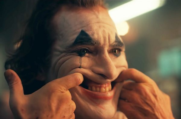 Joaquin Phoenix's Joker Looks A Little Like John Wayne Gacy