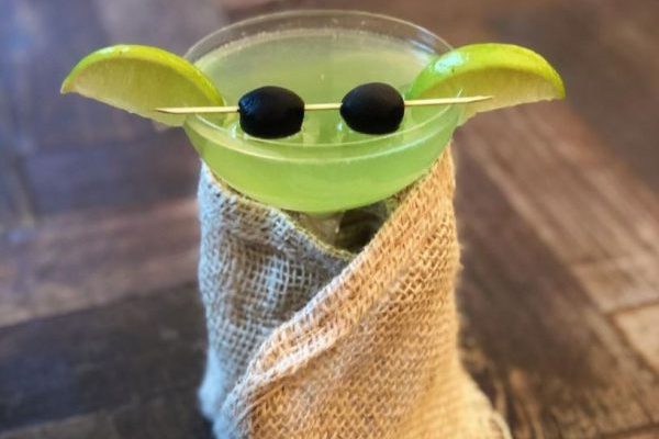 Baby Yoda Cocktail Goes Viral, Thanks to Jennifer Aniston (The Best of ...