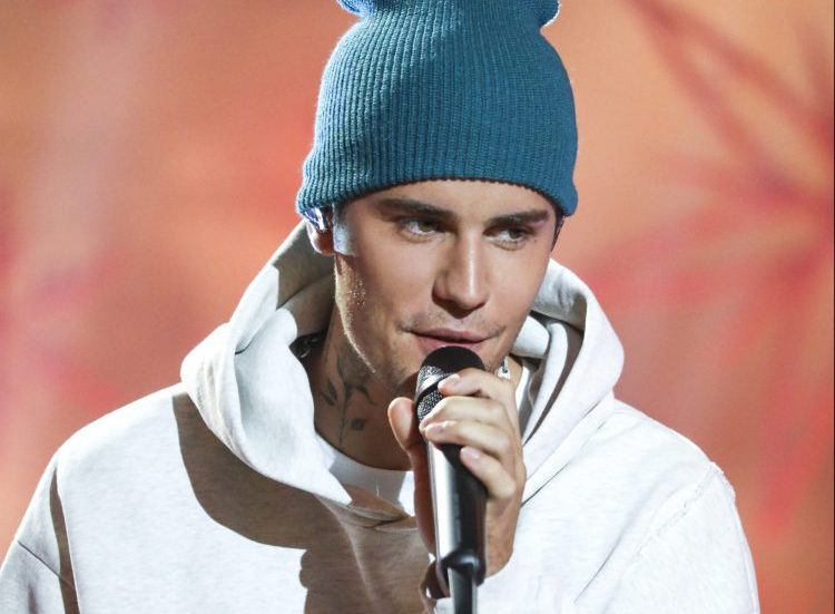 Justin Bieber Fan Jumps Onstage, Instantly Crushed By Body Guards