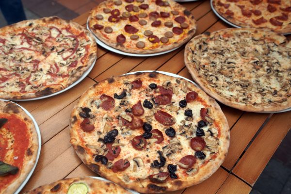 The Most Hated Pizza Toppings May Surprise You, Poll Says You'll Eat It ...