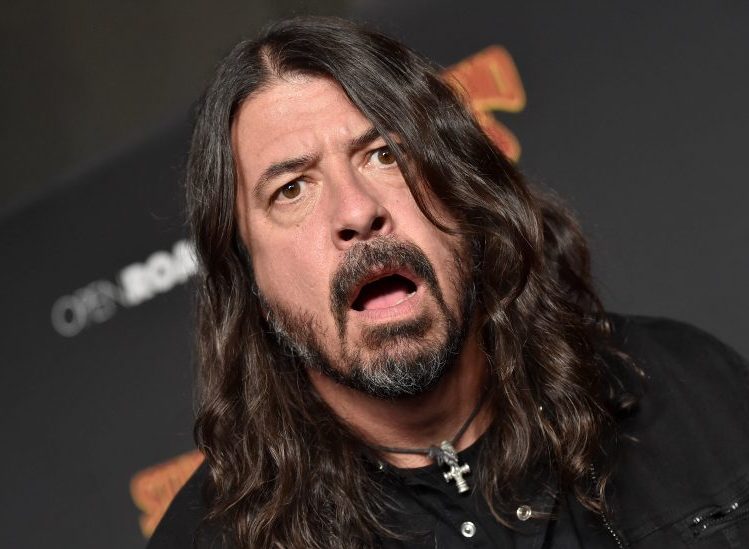Dave Grohl Reveals 20-Year Hearing Loss, Now That Makes Sense