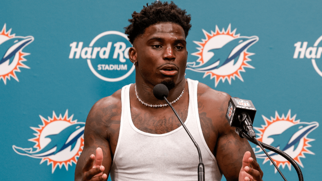 Tyreek Hill Video Footage Shows Moments Leading to Arrest - Mandatory