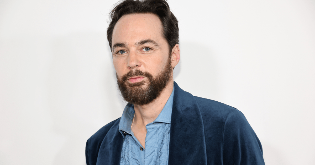 Jim Parsons Reveals How a Beard Changed the Shape of His Face - Mandatory