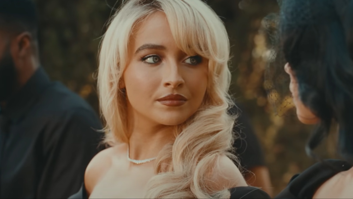 Here’s What Sabrina Carpenter Said About Taylor Swift - Mandatory