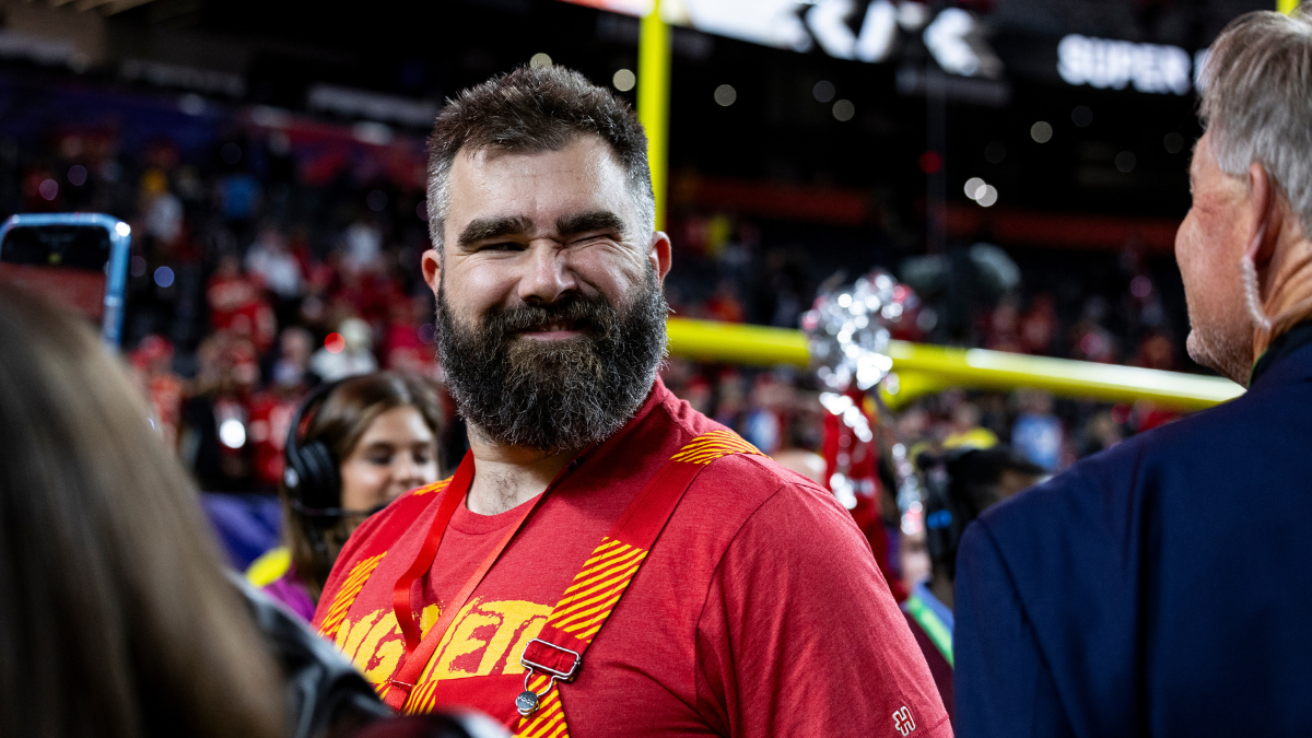 Jason Kelce Roasted for Seemingly Sleeping at Taylor Swift's Eras Tour ...