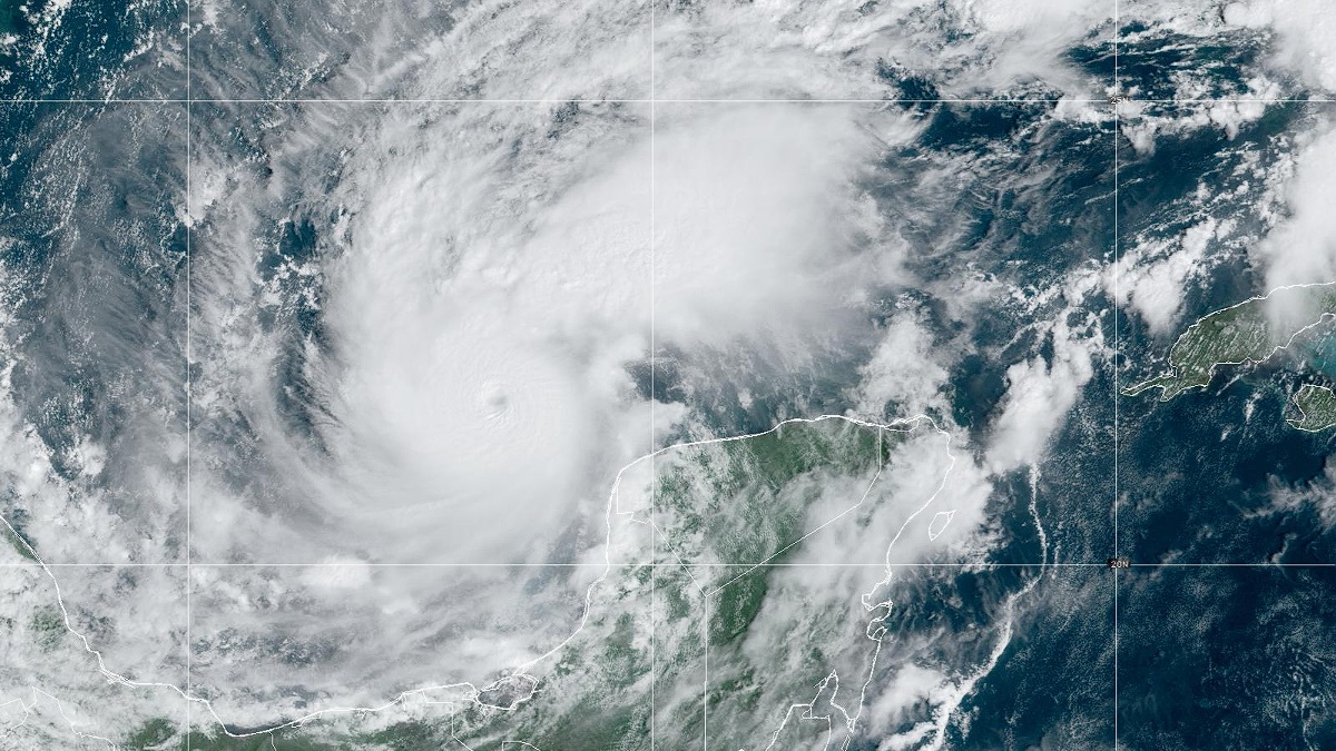 Here's When Hurricane Milton Will Hit Florida According to the National ...