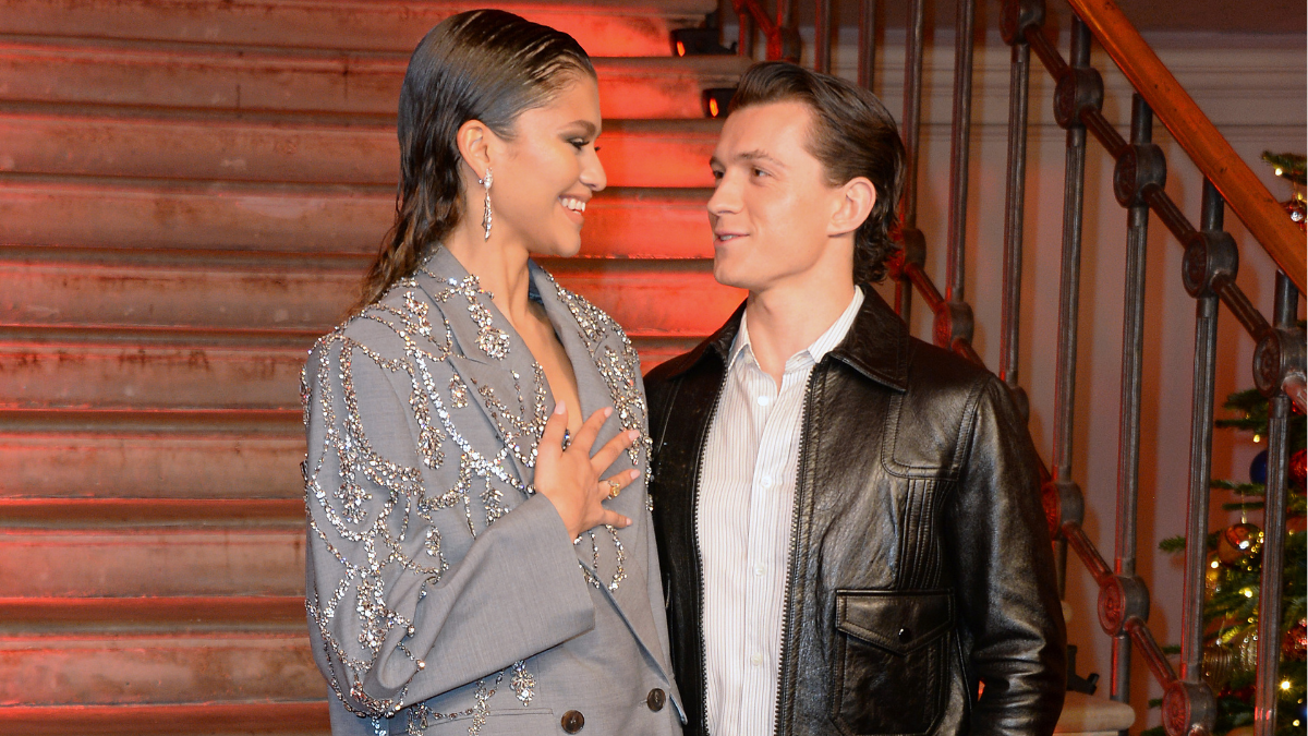 Tom Holland & Zendaya's Date Night Has Them Hooked on Bero - Mandatory