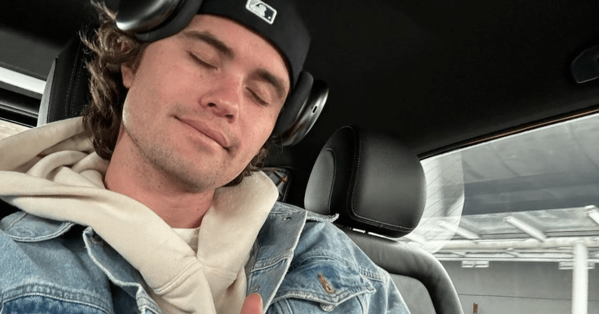 Chase Stokes Flaunts Massive Chest Tattoos in Sexy 'Marked Men' Trailer ...