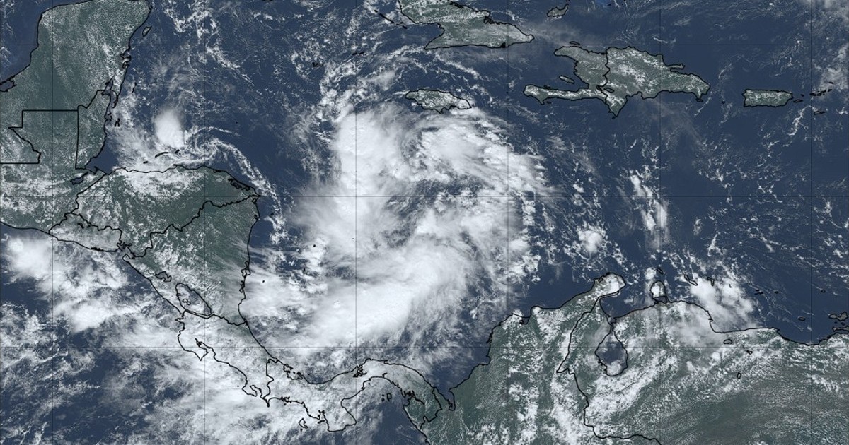 Here's When Hurricane Sara Will Likely Hit The US, According to Early ...