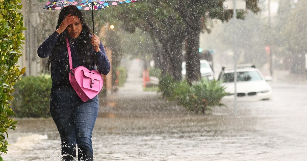 Here's When The Bomb Cyclone Storm Will Hit the Pacific US - Mandatory