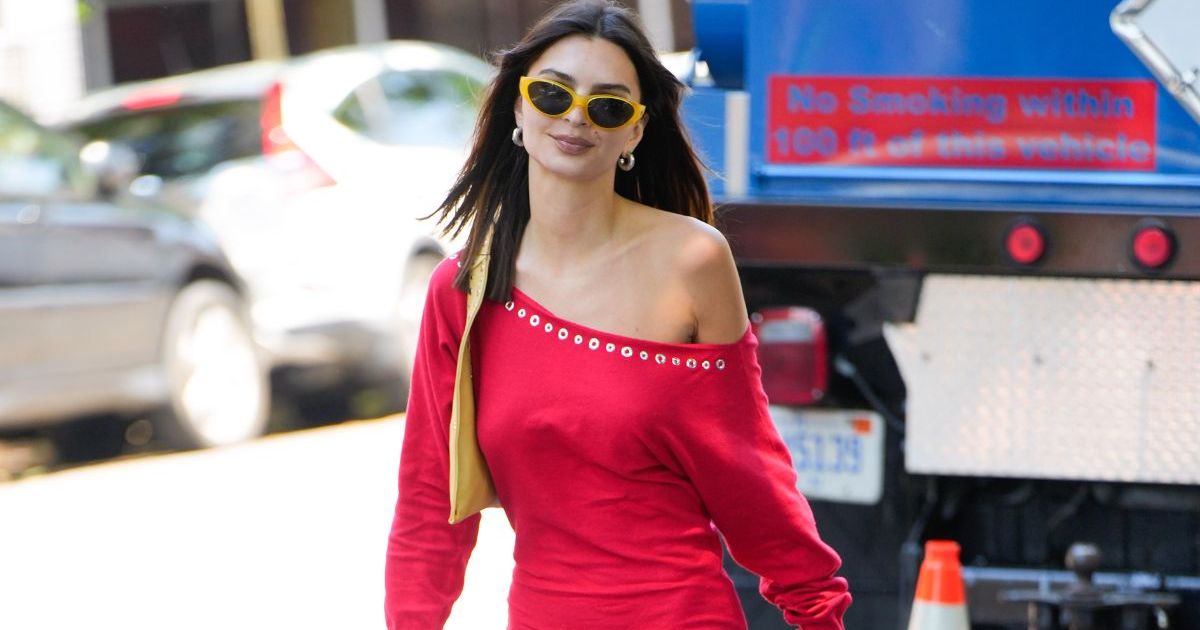 Emily Ratajkowski Keeps Festive Flair Alive in Off-Shoulder Red Sweater ...