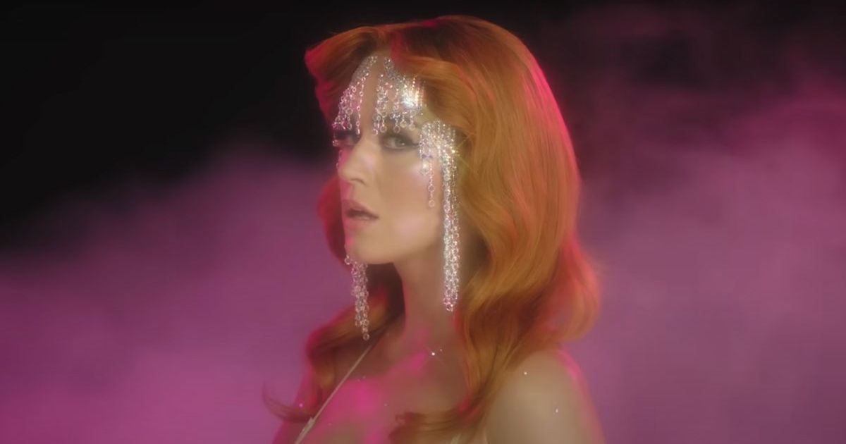 Katy Perry's New Photos Prove That Her Love for Unique Accessories Is ...