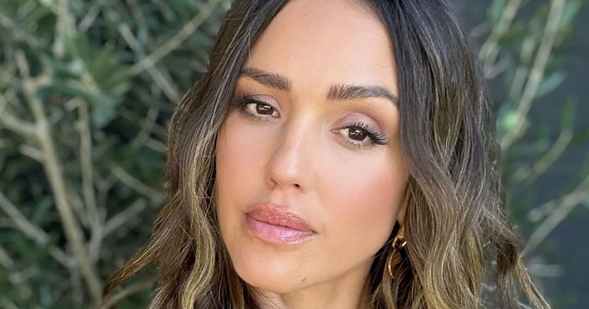 Jessica Alba Is a Summer Dream in This Sheer Floral Gown - Mandatory