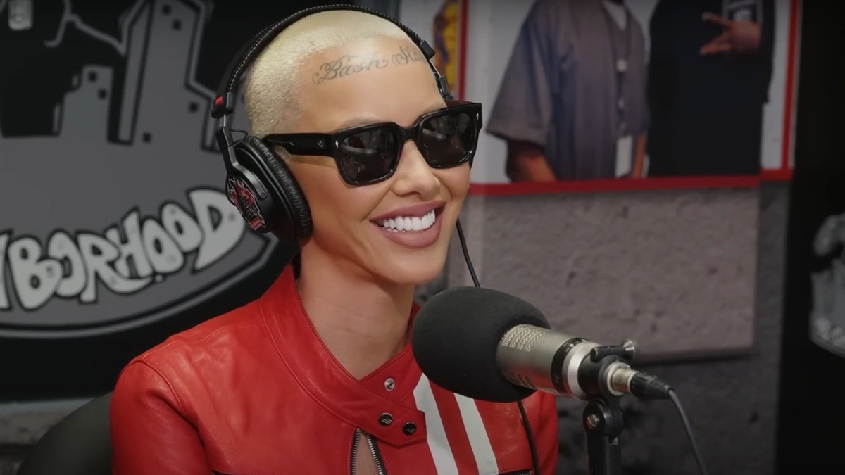 Amber Rose Reacts to Donald Trump Support Backlash: 'I Don't Give a F ...