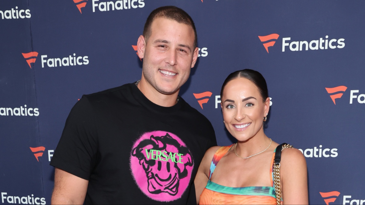 Anthony Rizzo Announce He Is Expecting First Child With Wife Emily ...