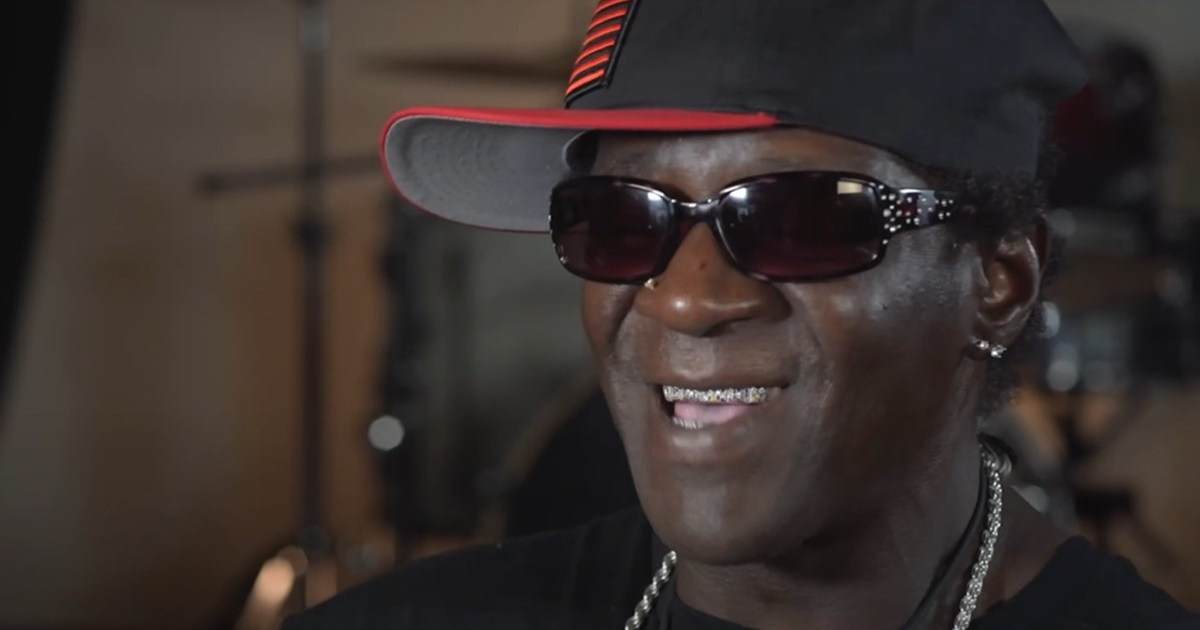 Flavor Flav Calls Selena Gomez 'Brave' Amid Emotional Video Backlash ...