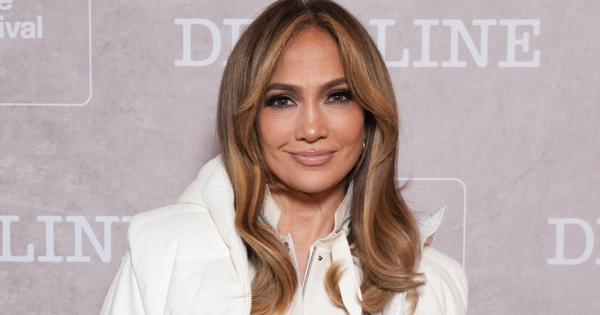 Jennifer Lopez Gives Surprise Nightclub Performance Ahead of Sundance ...