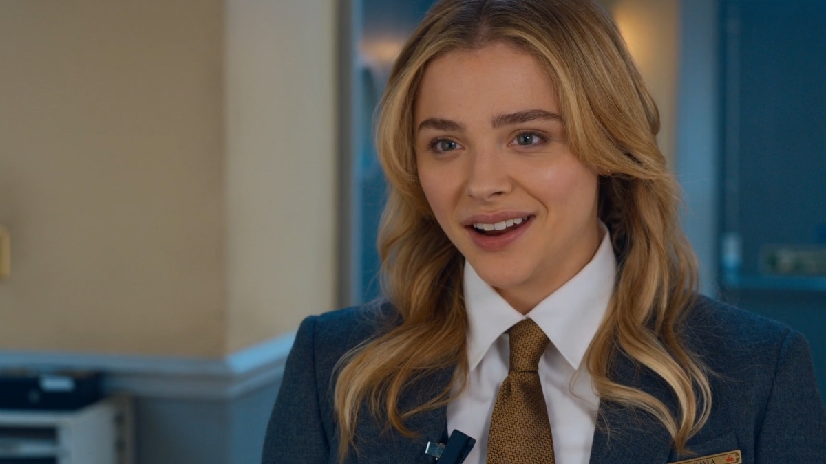 Chloë Grace Moretz Spark Engagement Rumors With Kate Harrison - Mandatory
