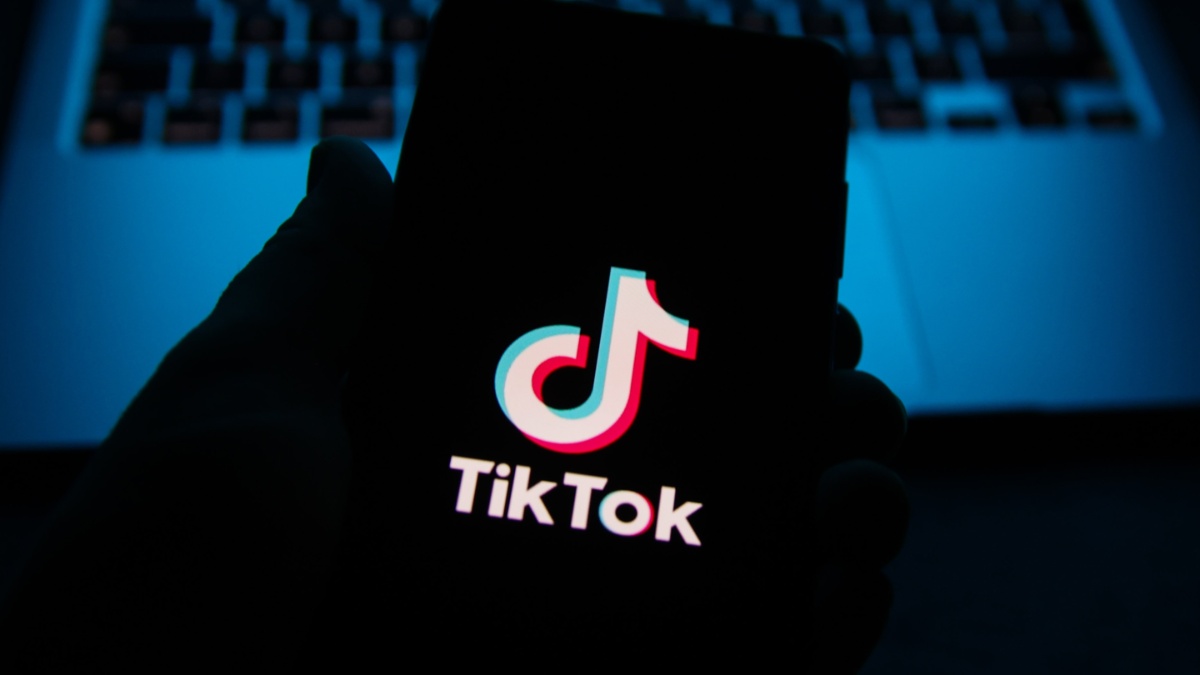 Lockjaw' Trend on TikTok Explained - Mandatory