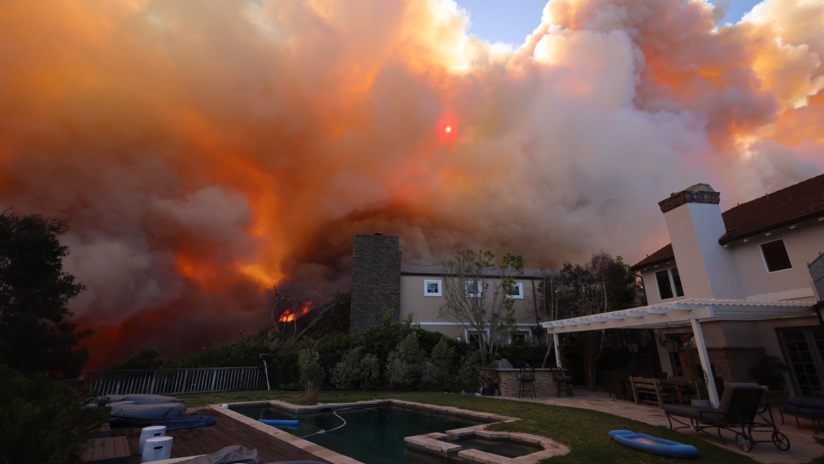 Palisades Fire Map Reveals How Far The Flames Have Spread in Los ...