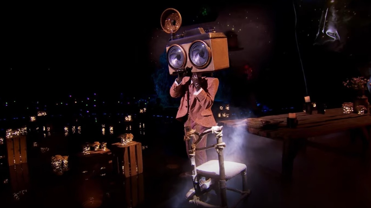 The Masked Singer: Who Is Paparazzo? All Hints & Guesses - Mandatory