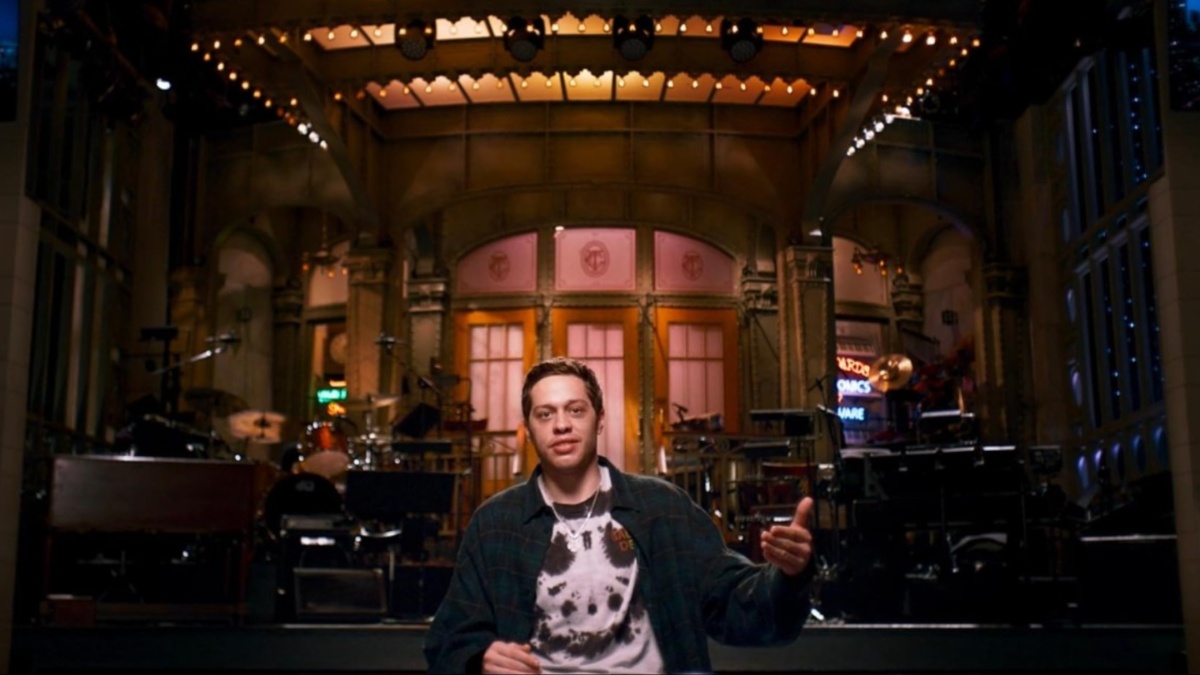 Pete Davidson Showcases His Body After Nearly 200 Tattoo Removals ...