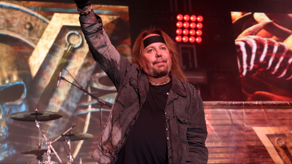 Vince Neil's Private Plane Collides With Jet in Arizona - Mandatory