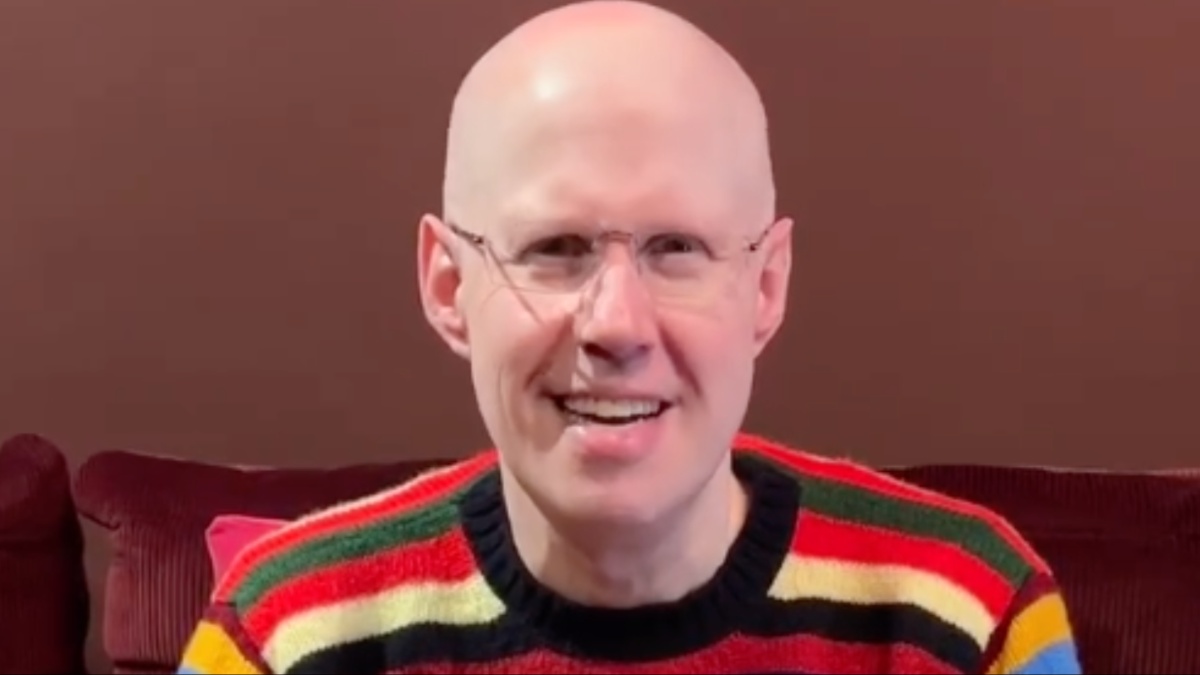 Matt Lucas Issues Apology to Millie Bobby Brown After She Calls Him Out ...