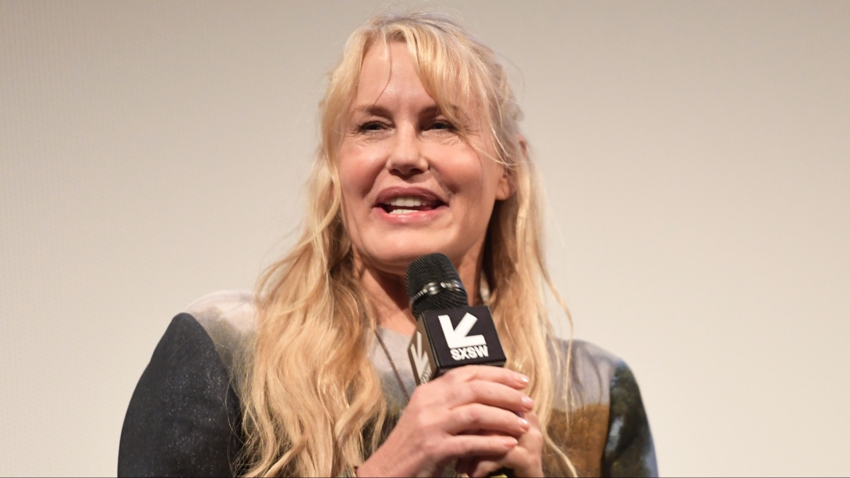 Who Is Daryl Hannah's Husband, Neil Young & What Is Their Relationship ...