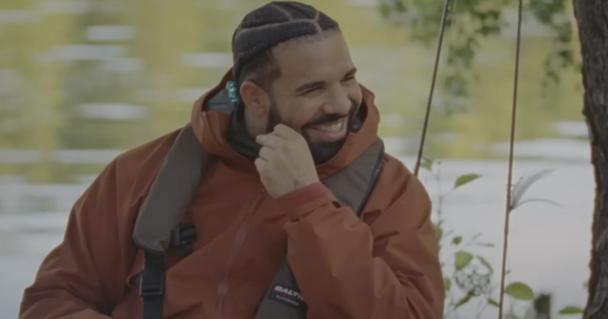 Drake Reacts to Fan’s Bra on Stage: ‘Good God, I’m Taking This Home’