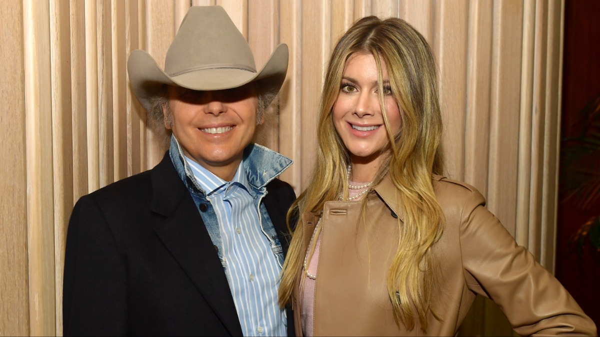 Who Is Dwight Yoakam's Wife, Emily Joyce & How Many Kids Do They Have? - Mandatory