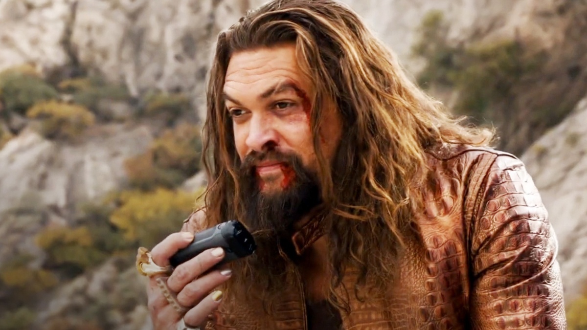 Minecraft’s Jason Momoa Almost Reveals Lobo Suit Accidentally