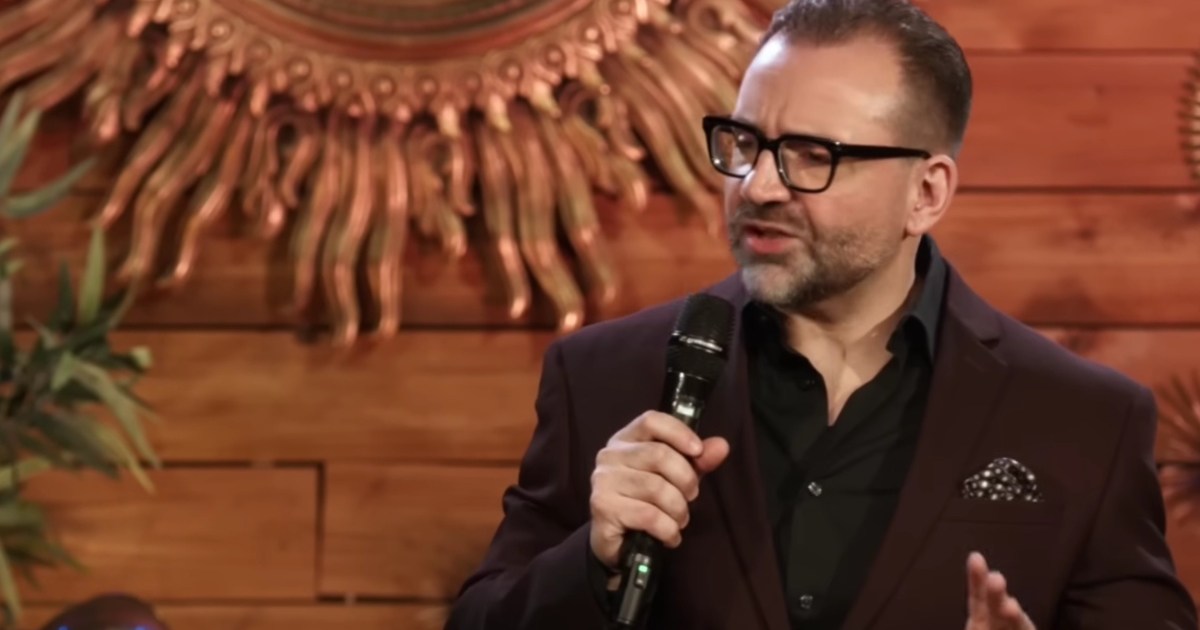 Fans Think Joe DeVito & Danny DeVito Are Related - Mandatory