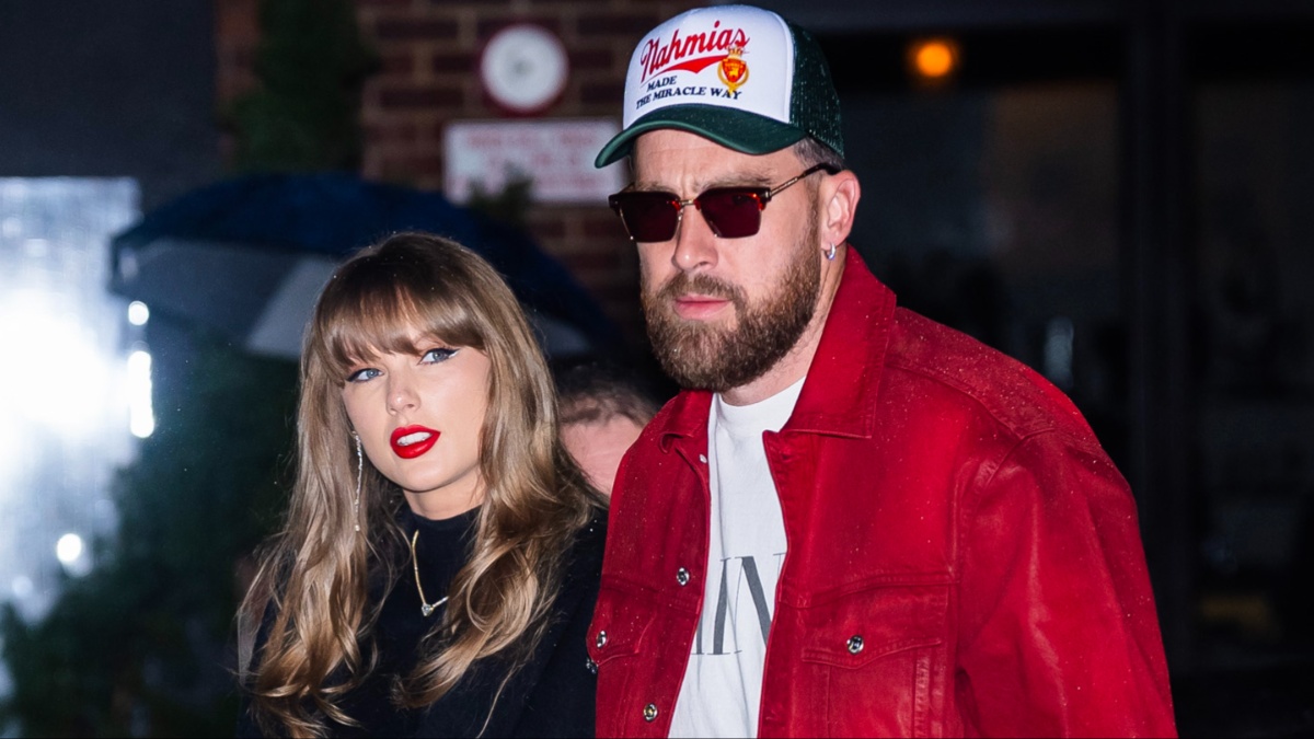 Taylor Swift & Travis Kelce Spotted in NYC for Dinner Date - Mandatory