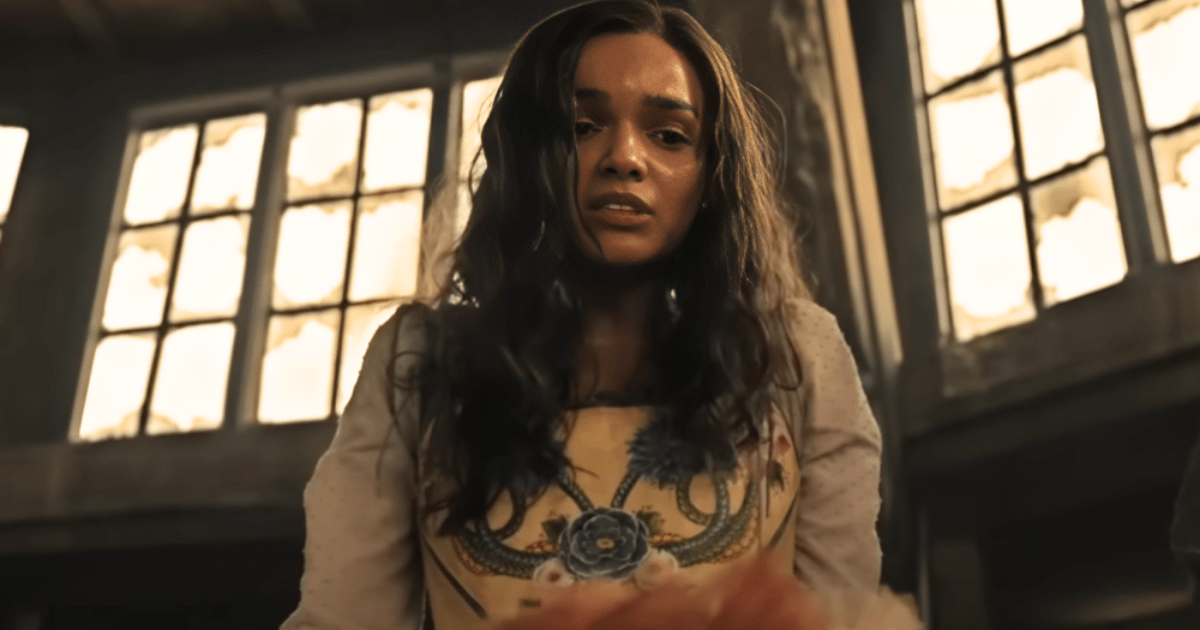 The Hunger Games: How Is Lenore Dove Related to Lucy Gray? - Mandatory