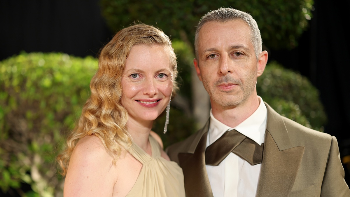 Who Is Jeremy Strong's Wife, Emma Wall & What Is Their Relationship ...