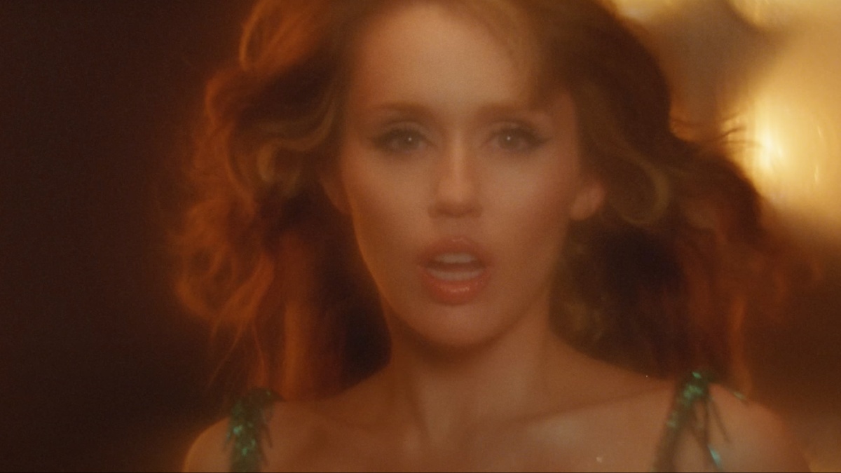 Billy Ray Cyrus Posts About Miley Cyrus & Noah Cyrus on Instagram ...