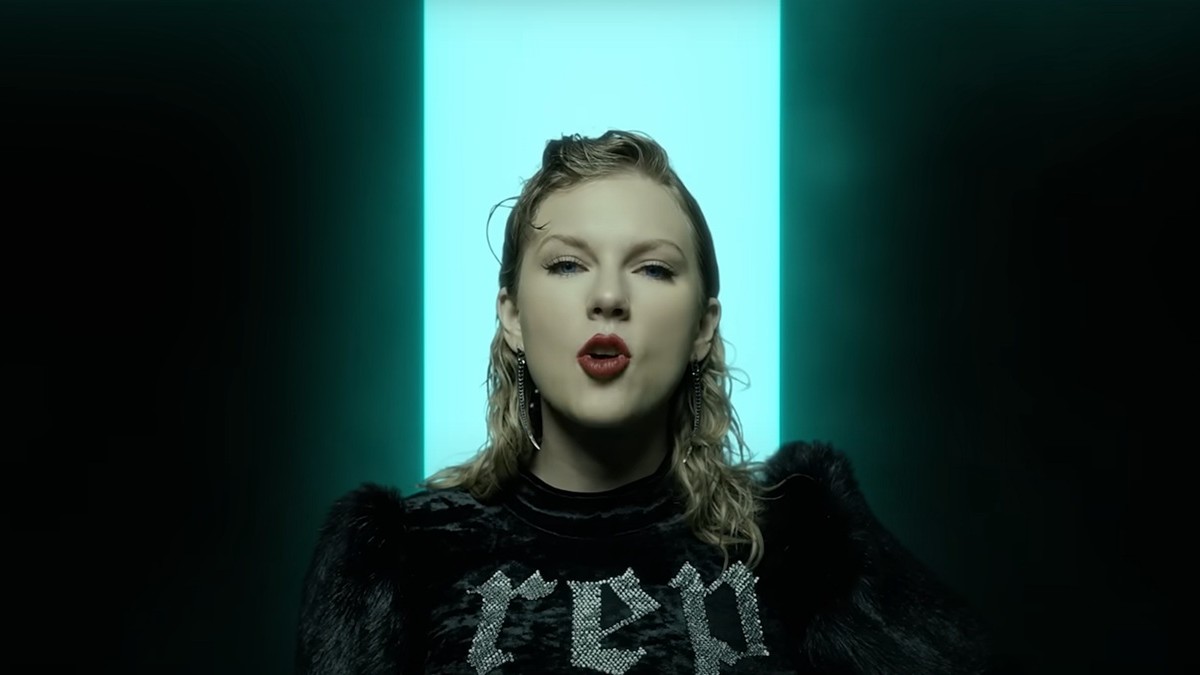 Fans Think Taylor Swift's New Music & Songs Are Coming in 2025 - Mandatory