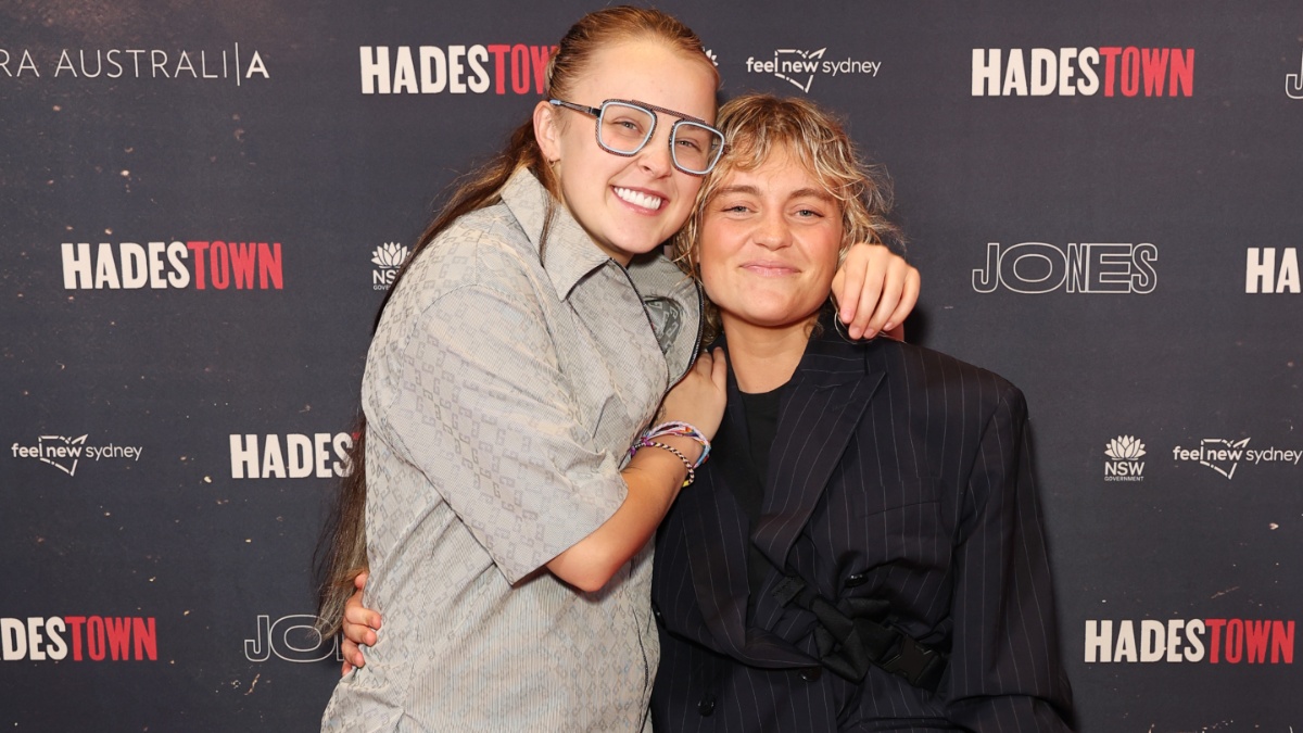 What Happened to JoJo Siwa & Kath Ebbs? Breakup Explained - Mandatory