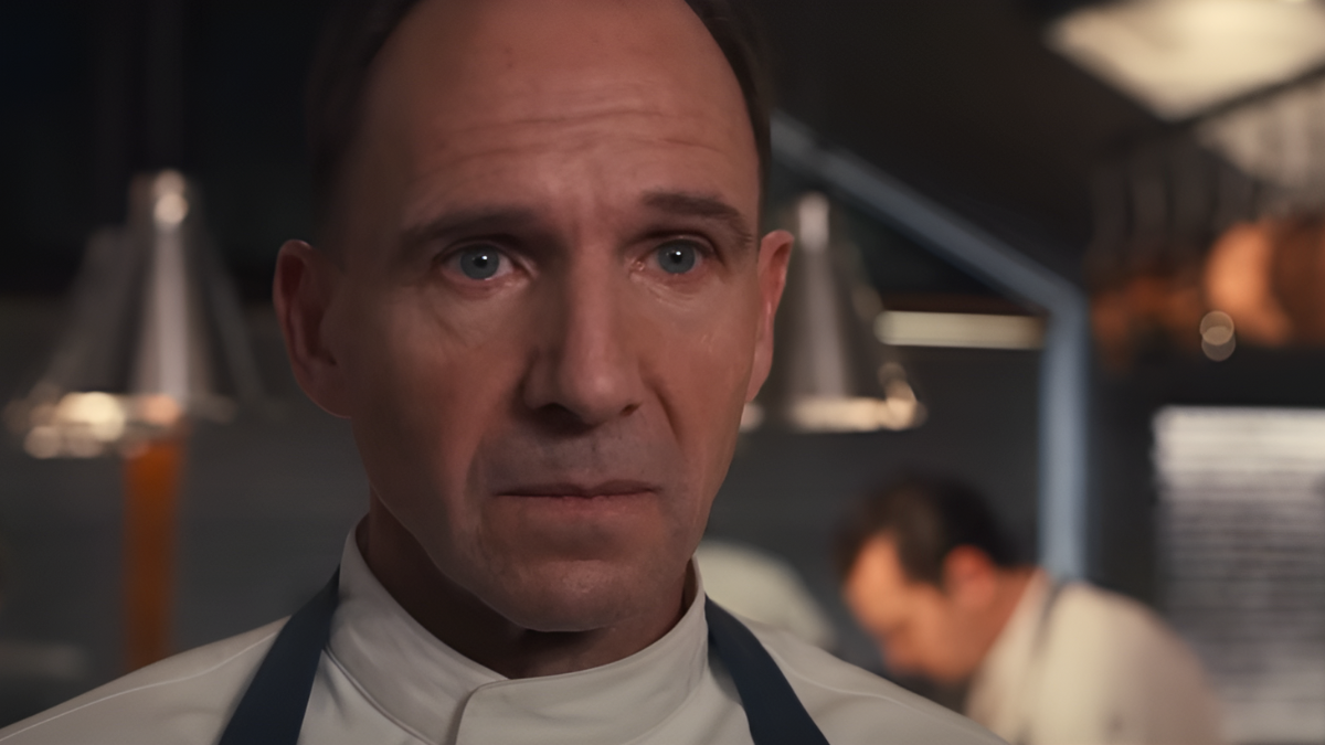 Ralph Fiennes Debuts New Body Transformation at 62 - Mandatory