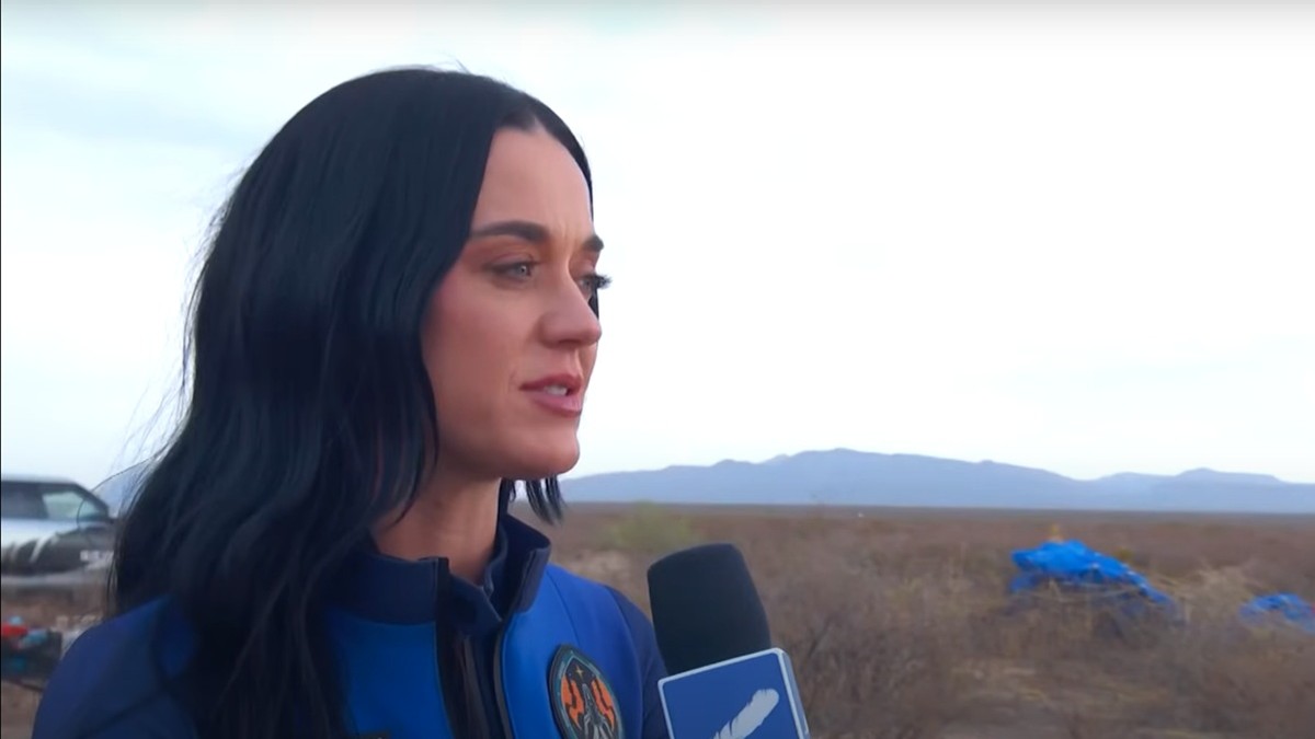Wendy's Katy Perry Tweet Amid Blue Origin Spaceflight Explained - Mandatory