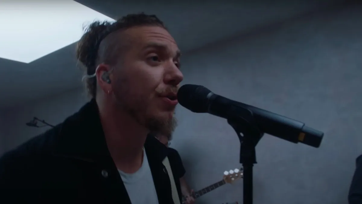 Who Is Brandon Lake's Wife, Brittany Schneider & How Many Kids Do They ...