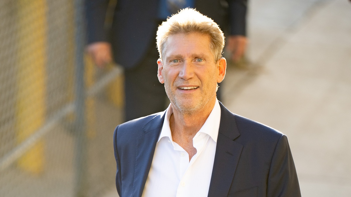 Who Is Pierce Brosnan's Wife, Keely Shaye Smith & What Is Their ...